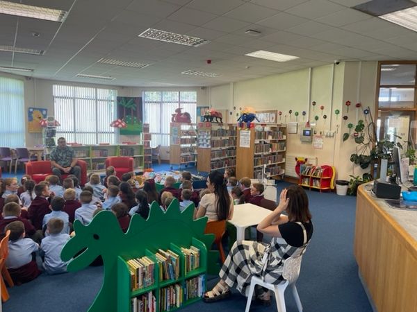 Year 4 visit to Creggan Library